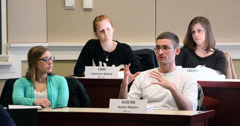 What Is a Postgraduate Degree in Australia? | Postgraduate Futures